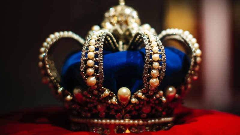 The True Ruler of the World - Rev. 1:12-19 | Calvary Baptist Church - CT