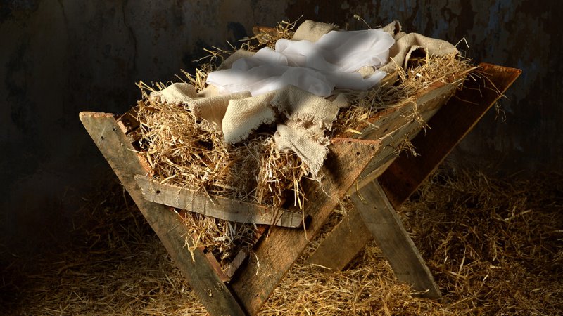 The Cradle, the Cross, and the Crown - Luke 2:7 | Calvary Baptist ...